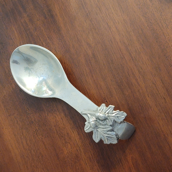 Vintage | Kitchen | Metal Spoon Rest With Oak Leaves And Acorns | Poshmark